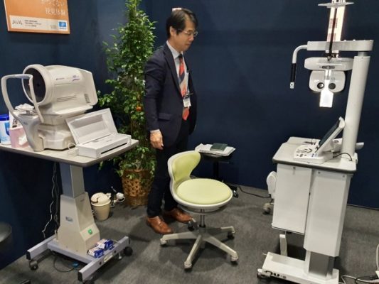 Introduction of Vision-R800 and AVA at IOFT 2019 - Essilor Instruments