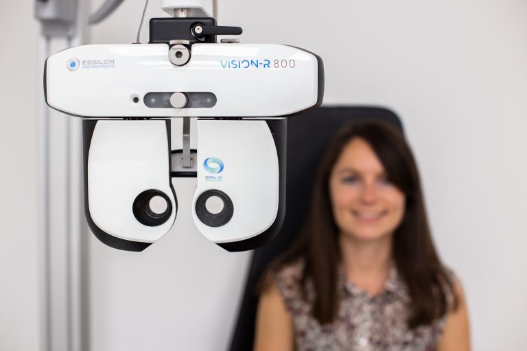 Refraction & Prescription - Essilor Instruments