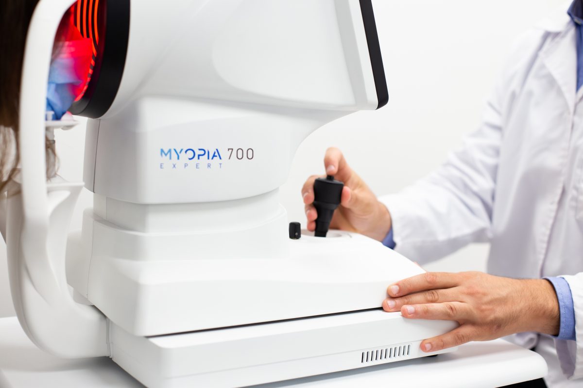Myopia Expert 700 - Essilor Instruments